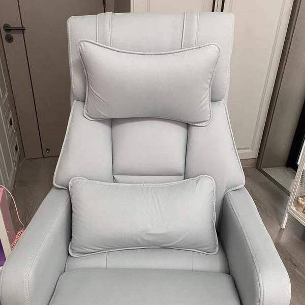 Luxury Swivel Executive Chair with Footrest and Ergonomic Design - Home ...